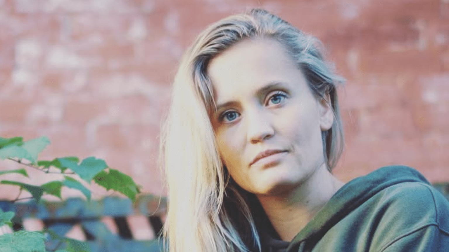 Inside Chelsea Laden Net Worth: Lifestyle & Earnings - Belle De Couture