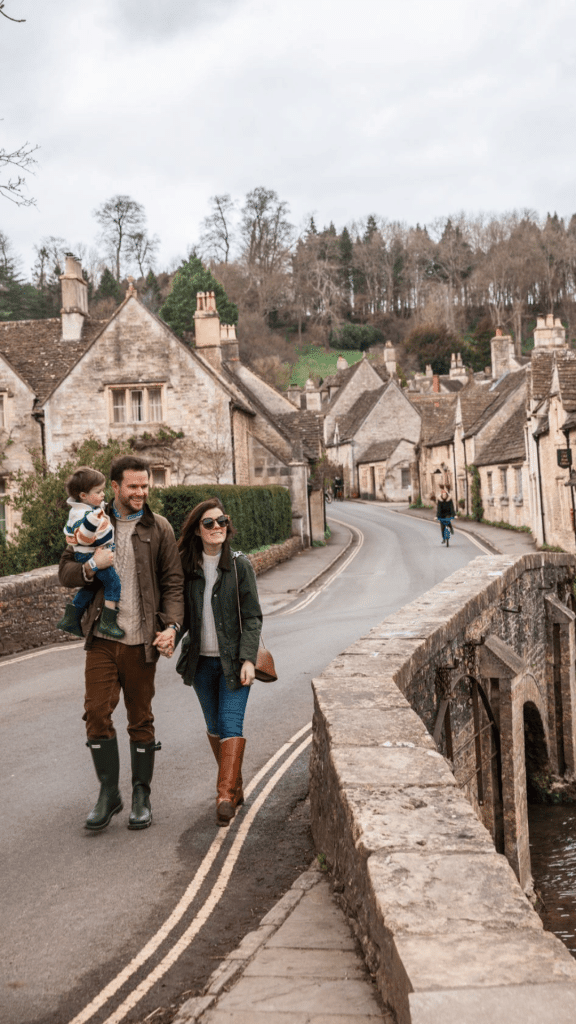 14 Stylish Scotland Outfits for Every Season & Setting - Belle De Couture